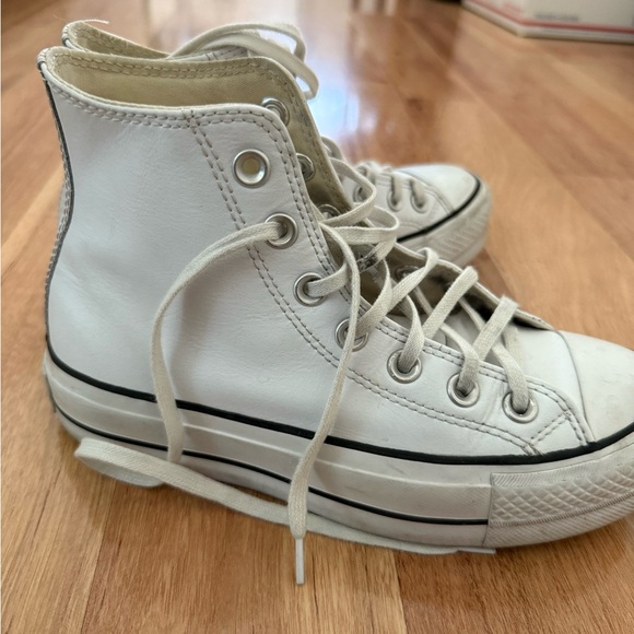 Converse | Shoes | Converse White Hightop Sneakers With Platform Sole ...